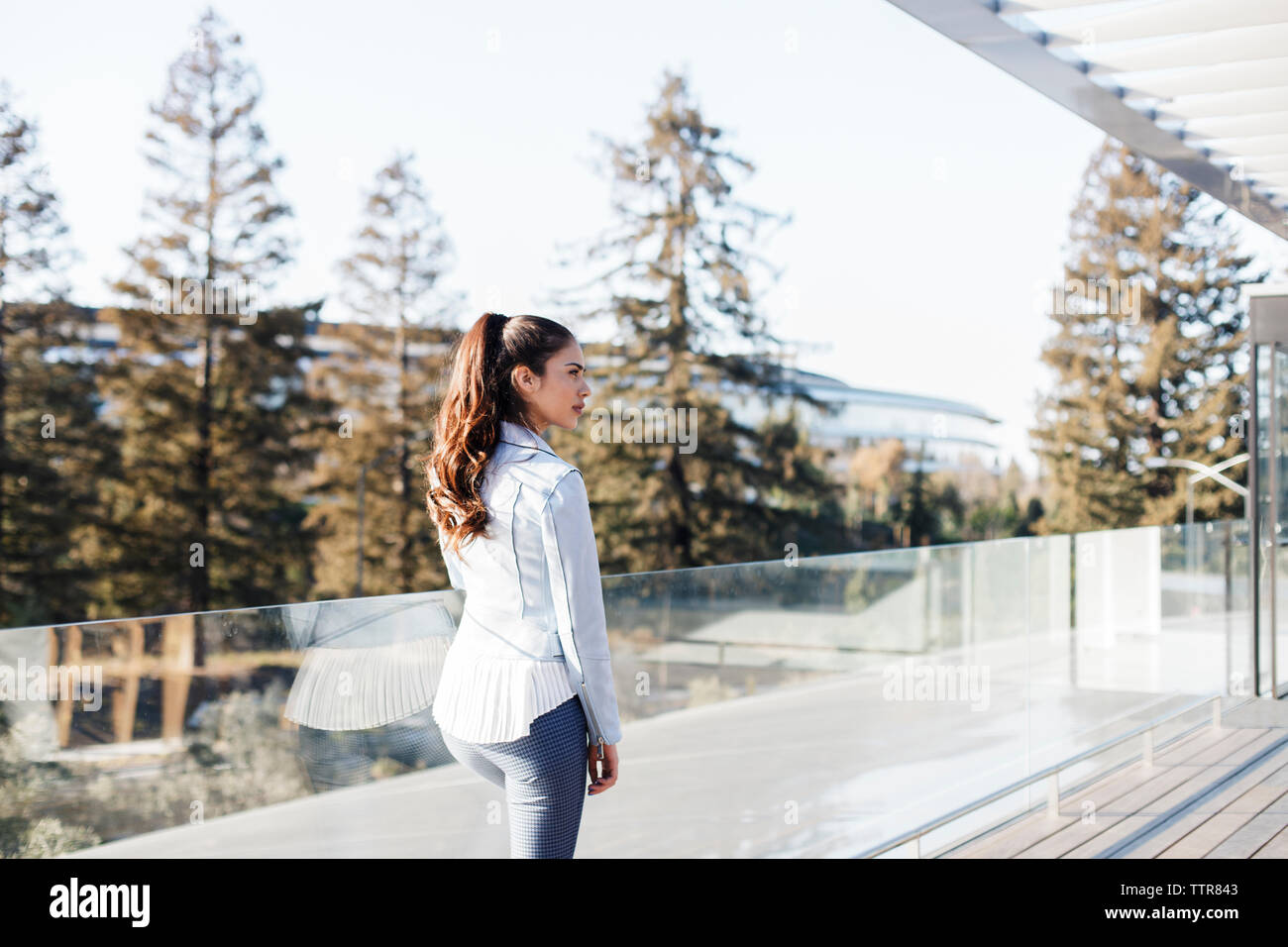 Professional profile hi-res stock photography and images - Alamy