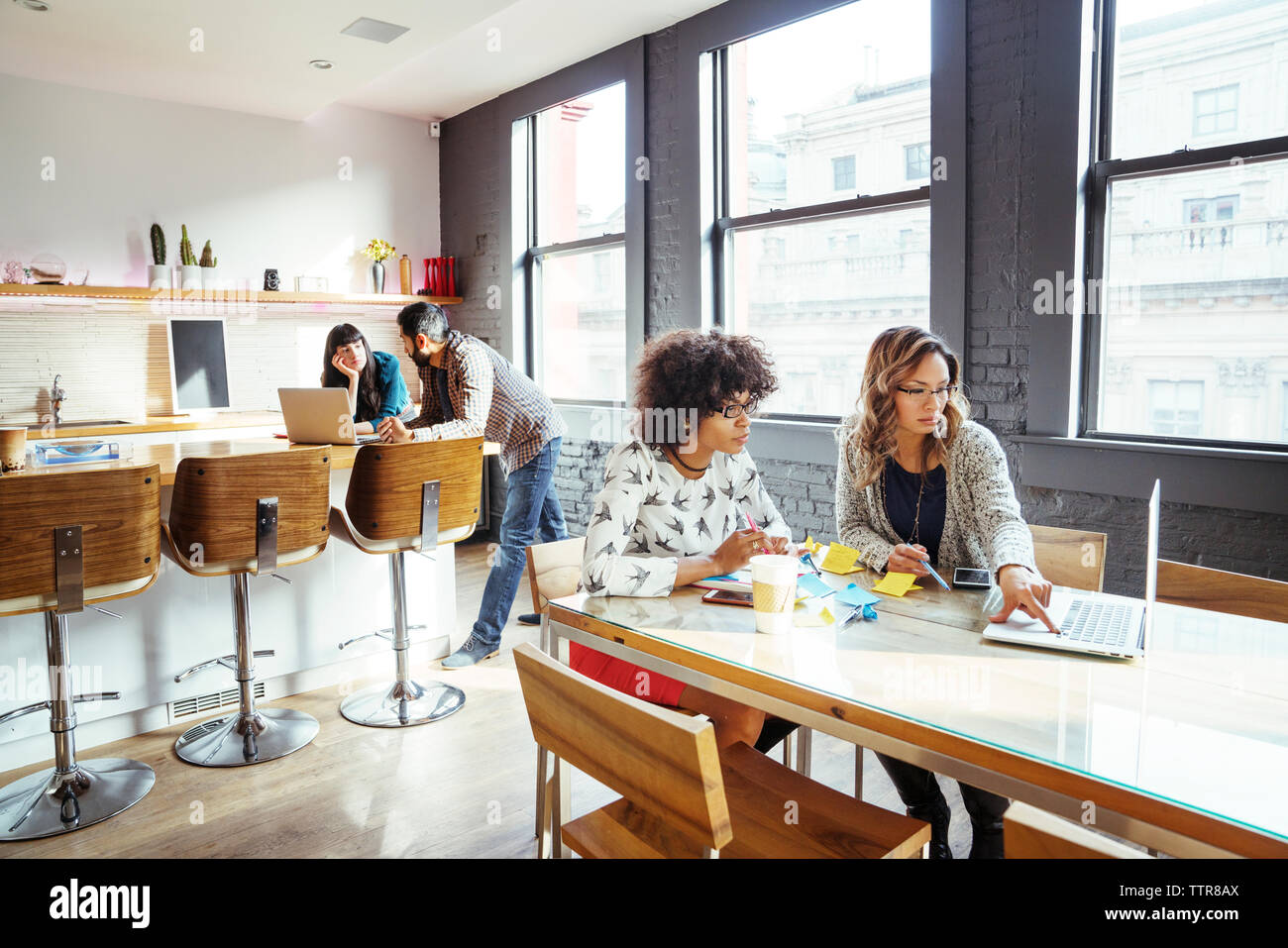 Technology room office hi-res stock photography and images - Alamy