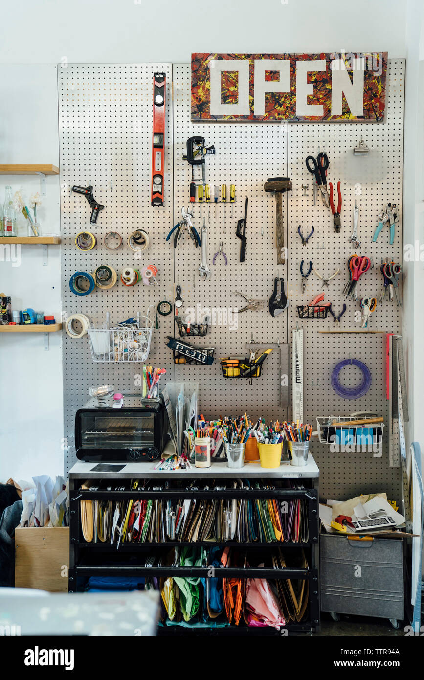 Creative industry tools hi-res stock photography and images - Alamy