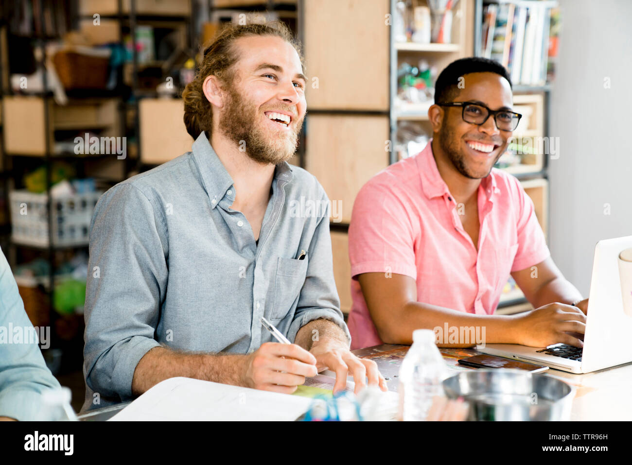 Businessmen at conference table hi-res stock photography and images - Alamy