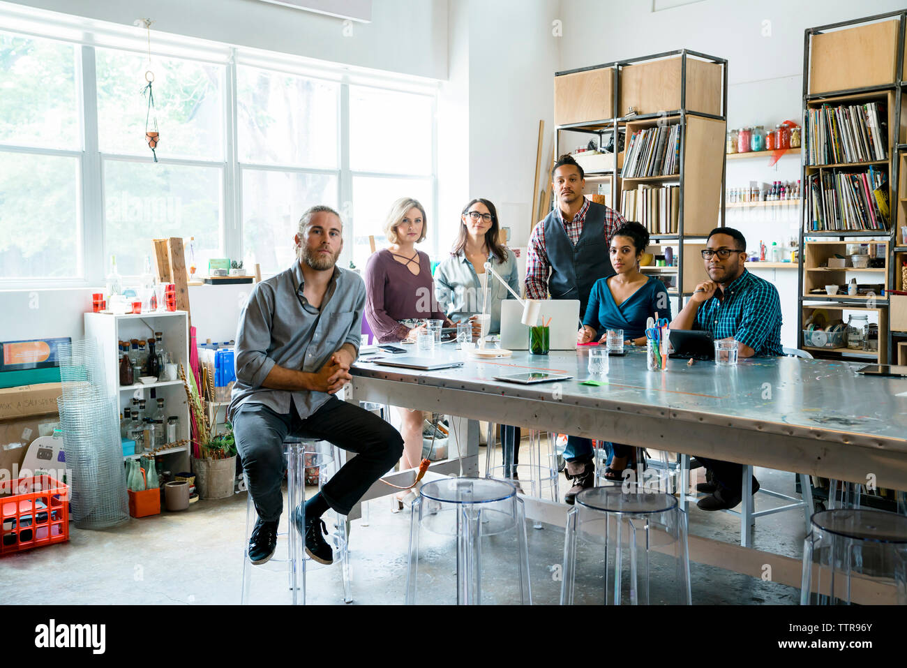 Business people, conference table hi-res stock photography and images ...