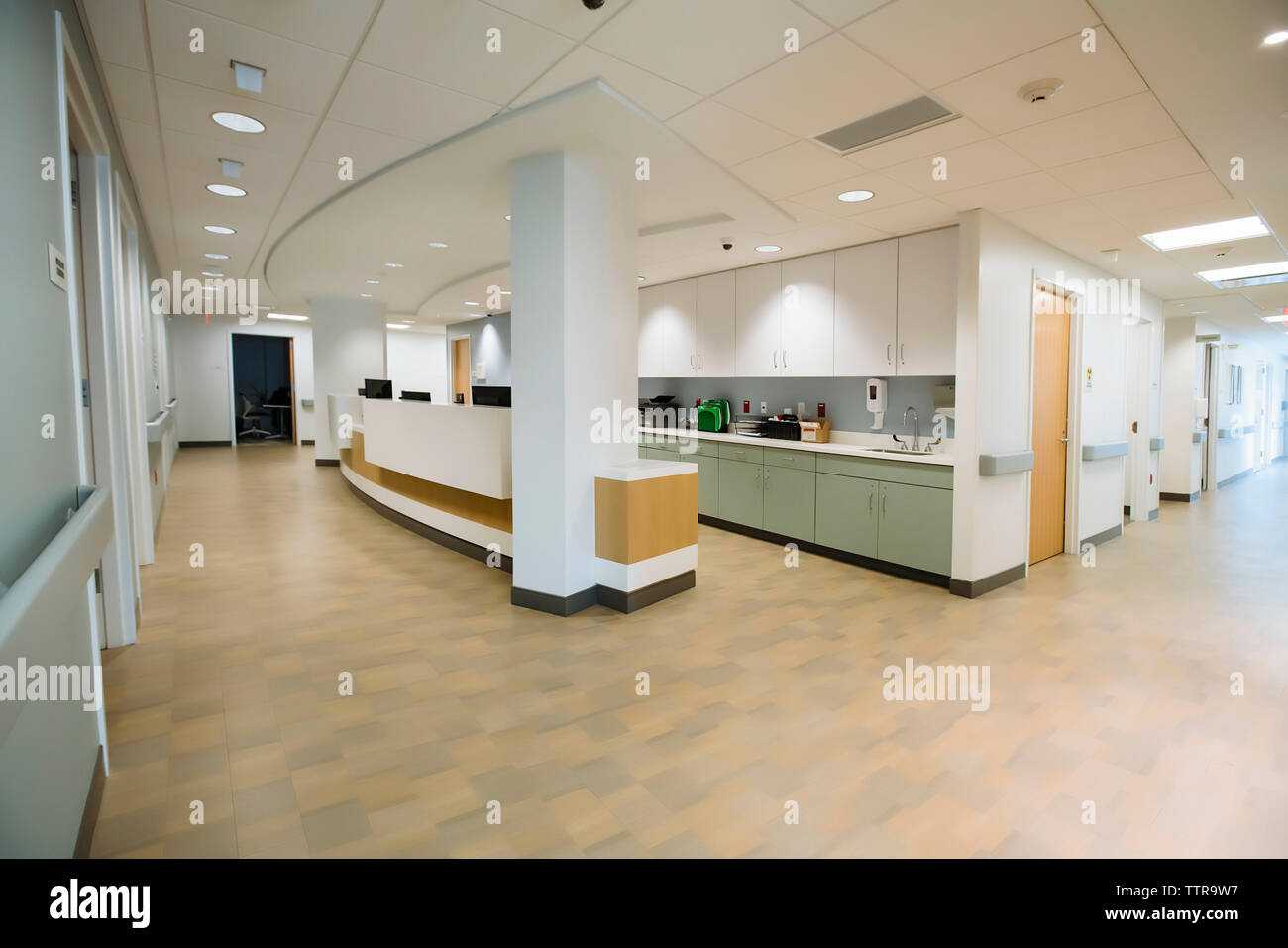 Hospital floor hi-res stock photography and images - Alamy