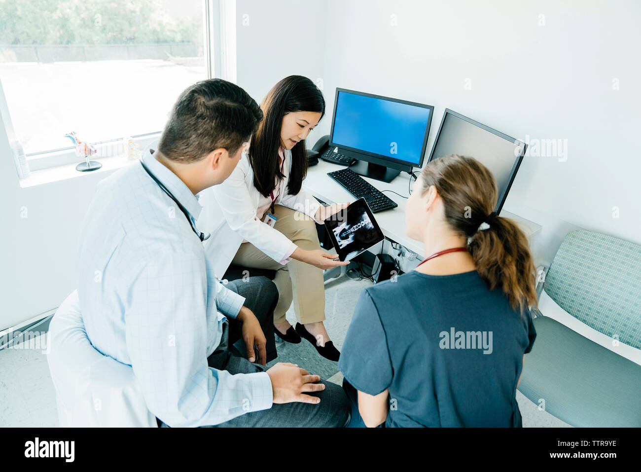Brainstorming image hi-res stock photography and images - Alamy