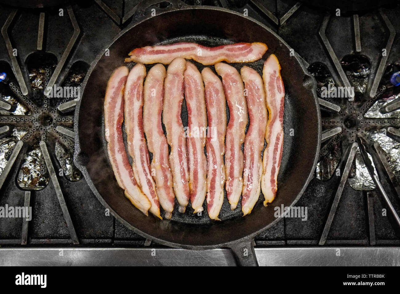 Preparing bacon hi-res stock photography and images - Alamy