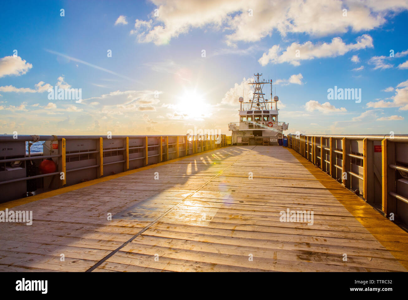 Container ship during sunset hi-res stock photography and images - Alamy