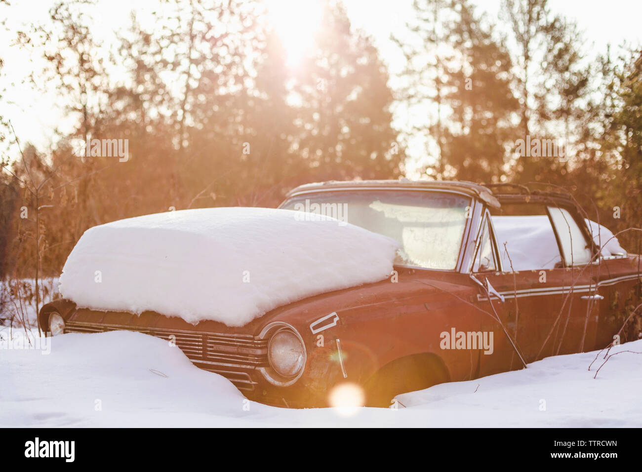 Covered pick up hi-res stock photography and images - Alamy