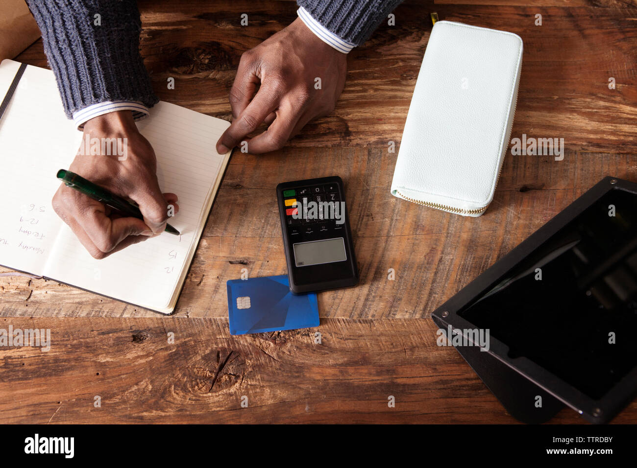 Liquor store counter hi-res stock photography and images - Alamy