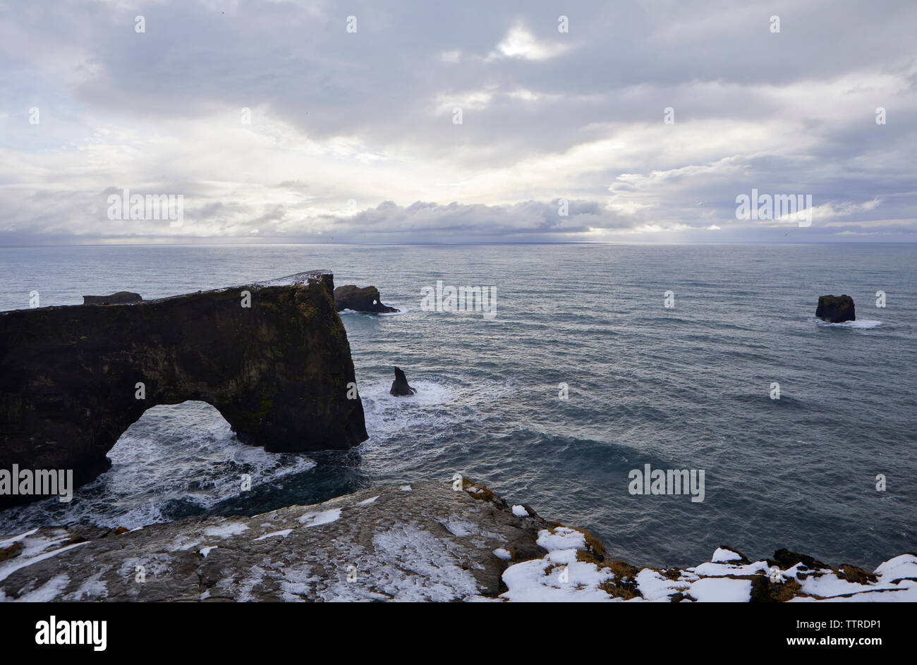 Dyrholaey rock formations hi-res stock photography and images - Alamy