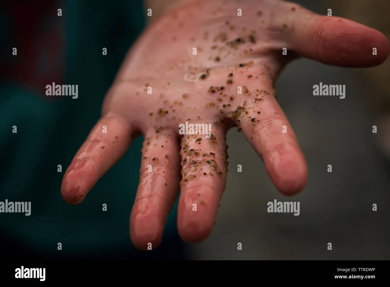 Wet and messy hi-res stock photography and images - Alamy