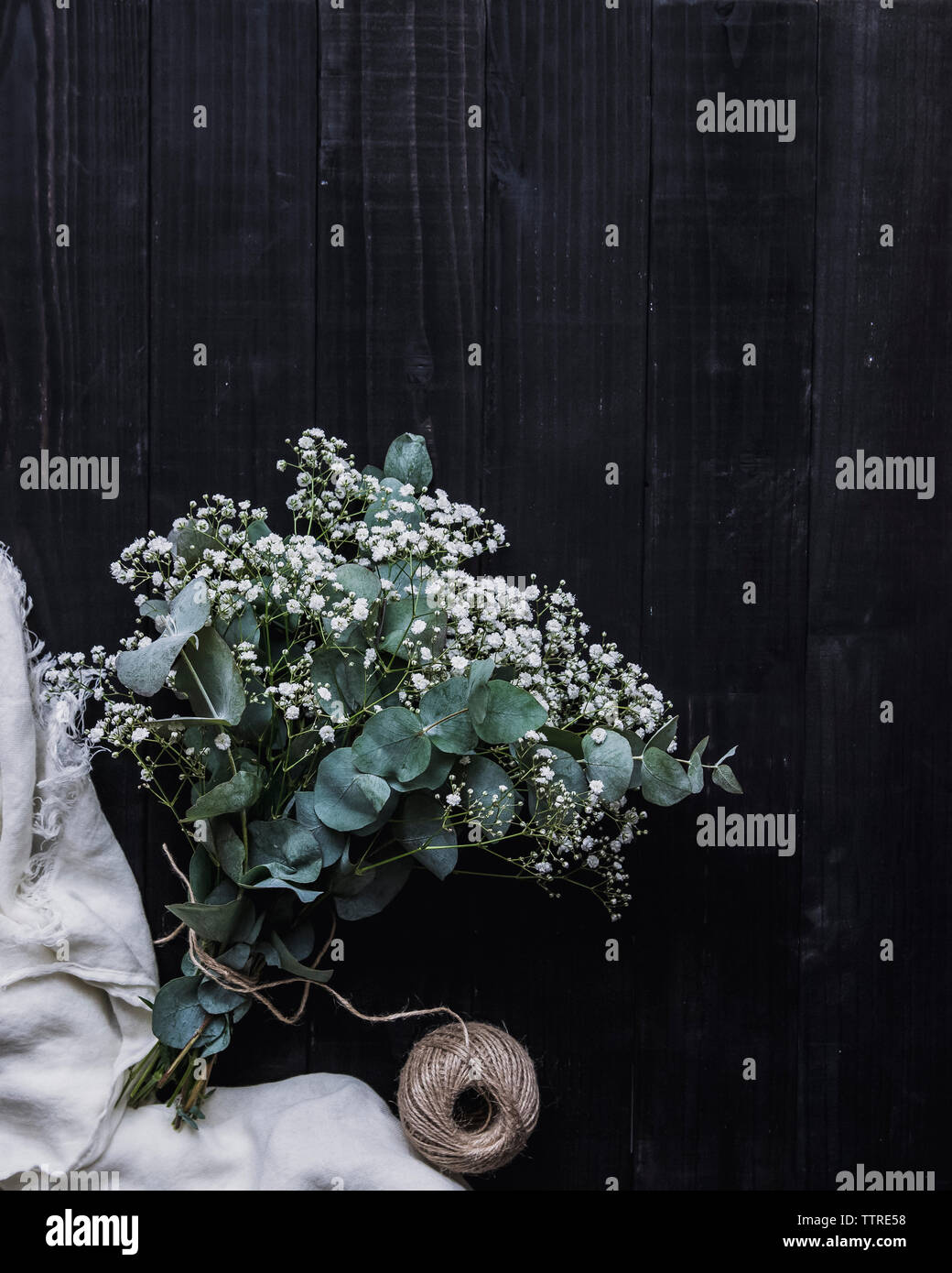 Overhead flower hi-res stock photography and images - Alamy