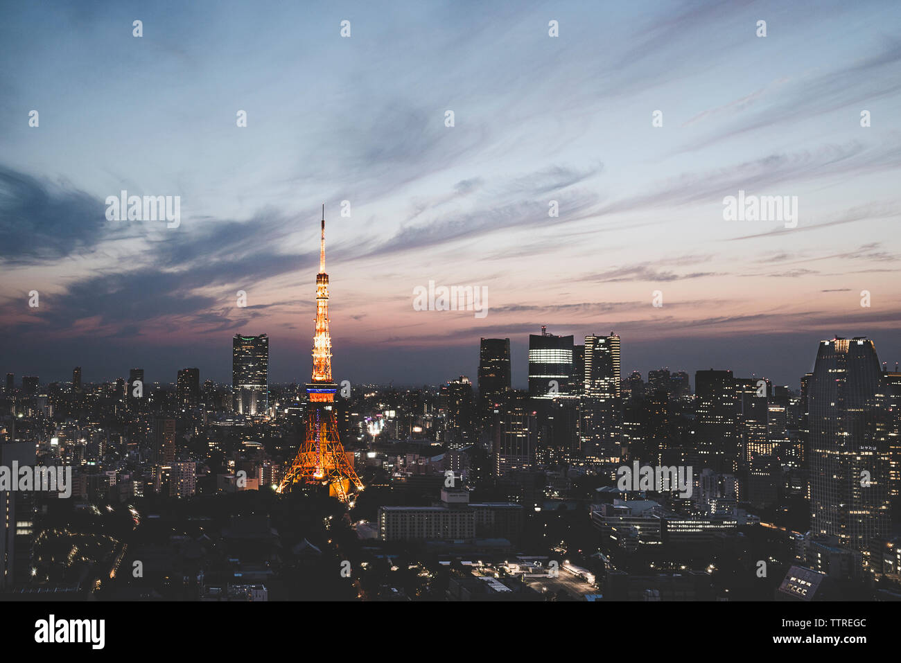 Japanese city cities hi-res stock photography and images - Alamy