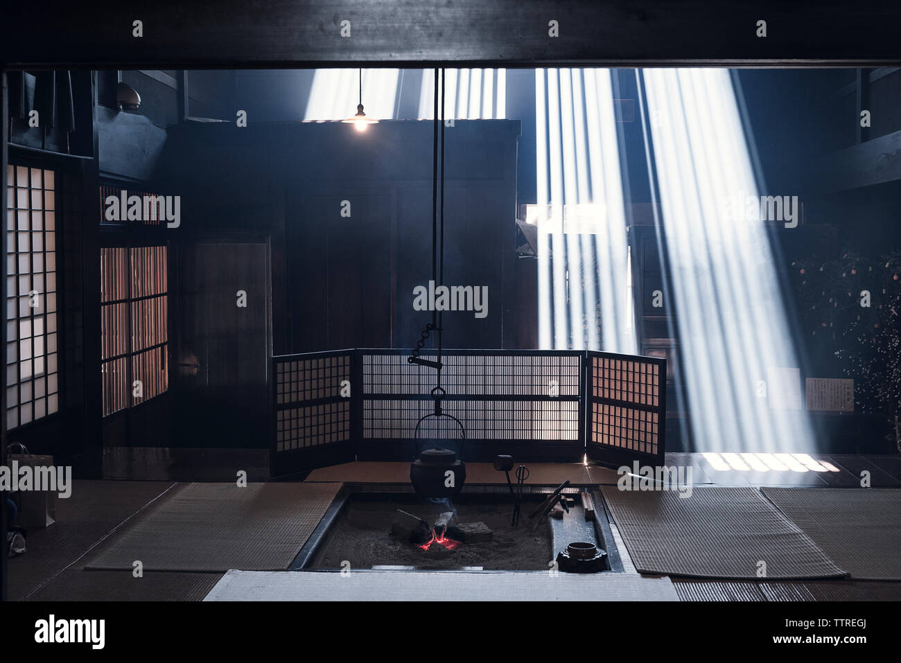 Irori hi-res stock photography and images - Alamy