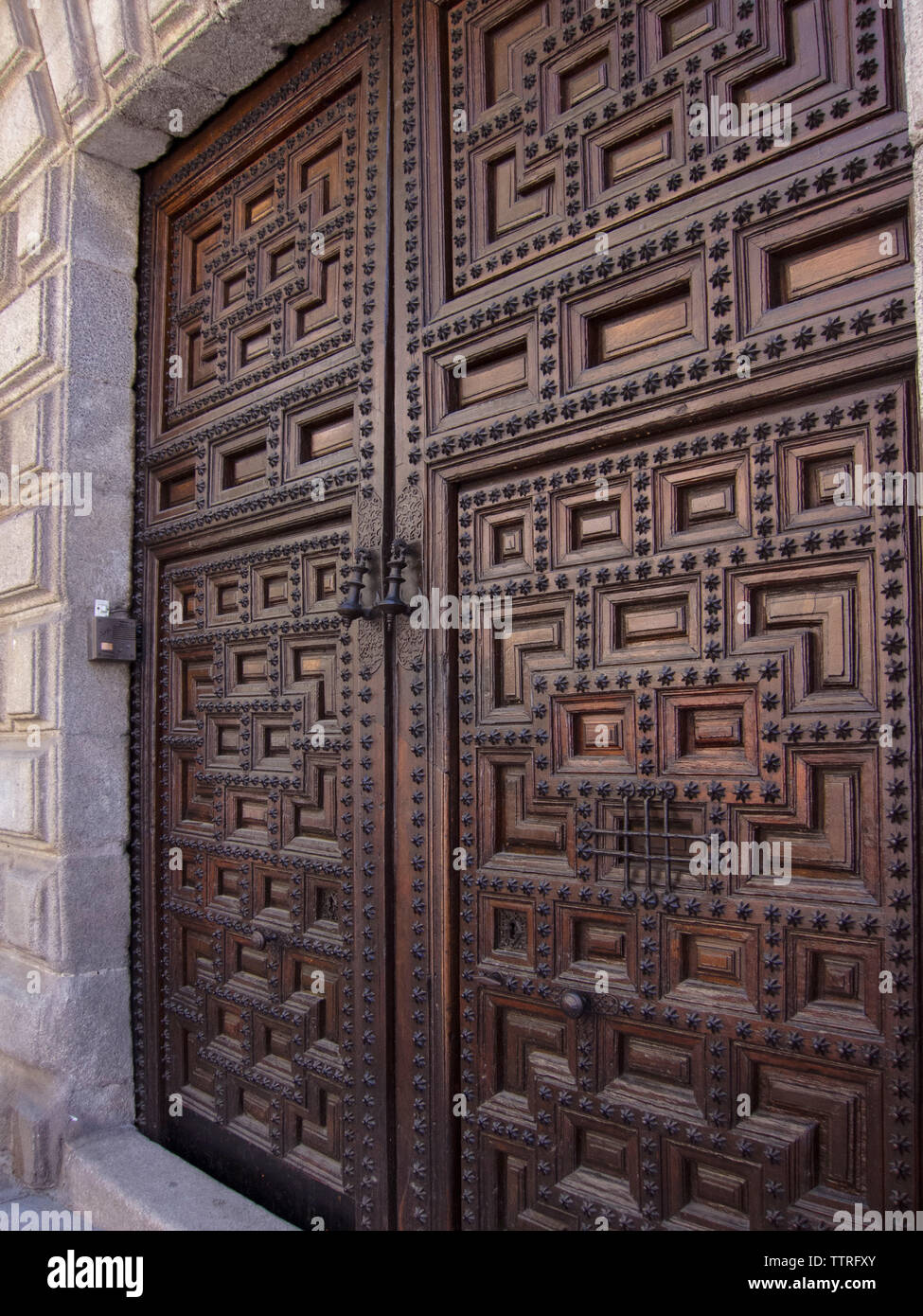 Massive medieval door in Madrid, Spain Stock Photo - Alamy