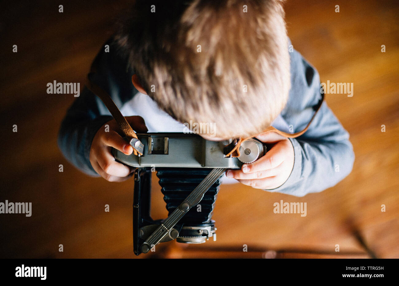 Overhead camera hi-res stock photography and images - Alamy