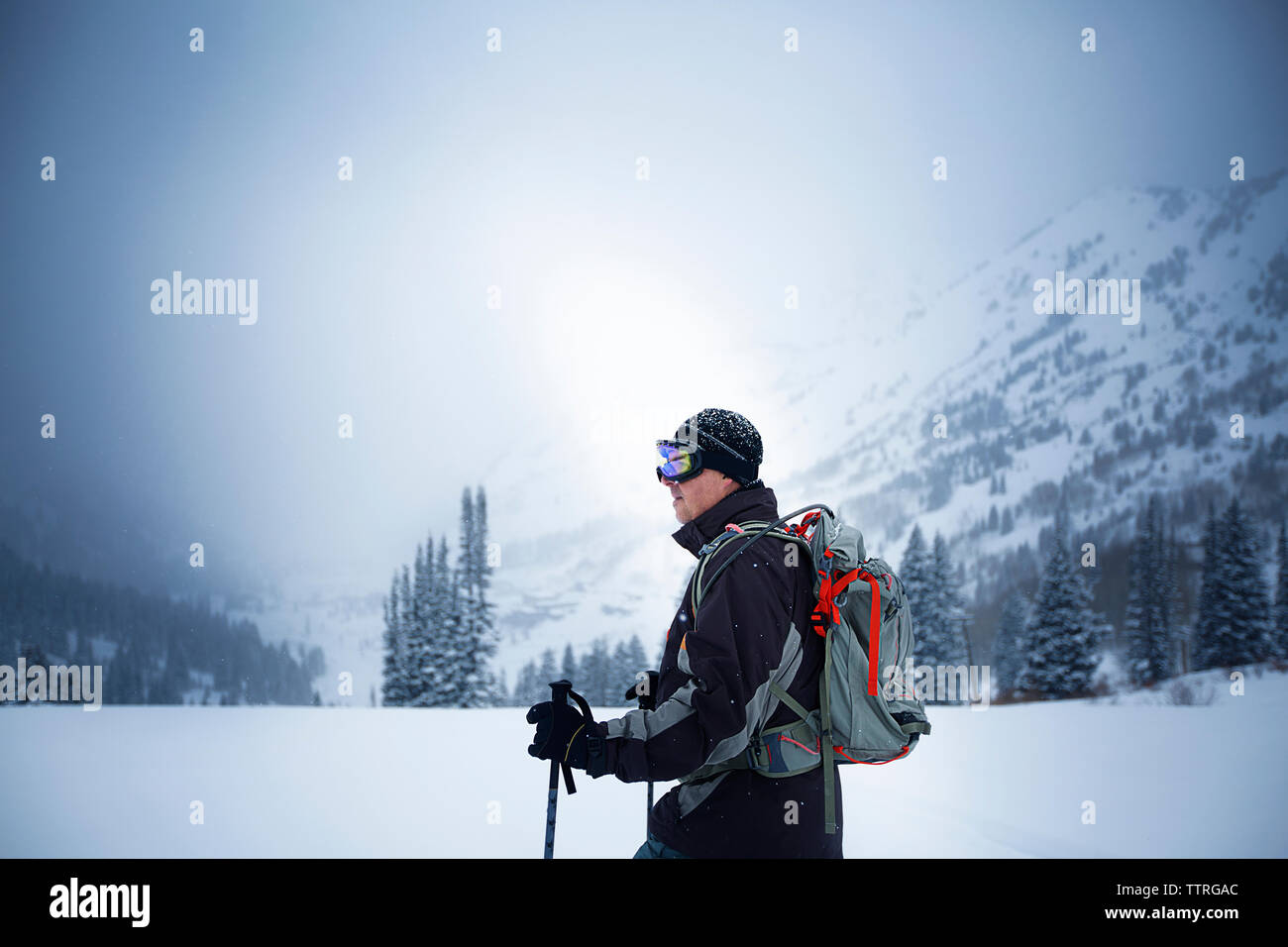 Side view male hiker hi-res stock photography and images - Alamy