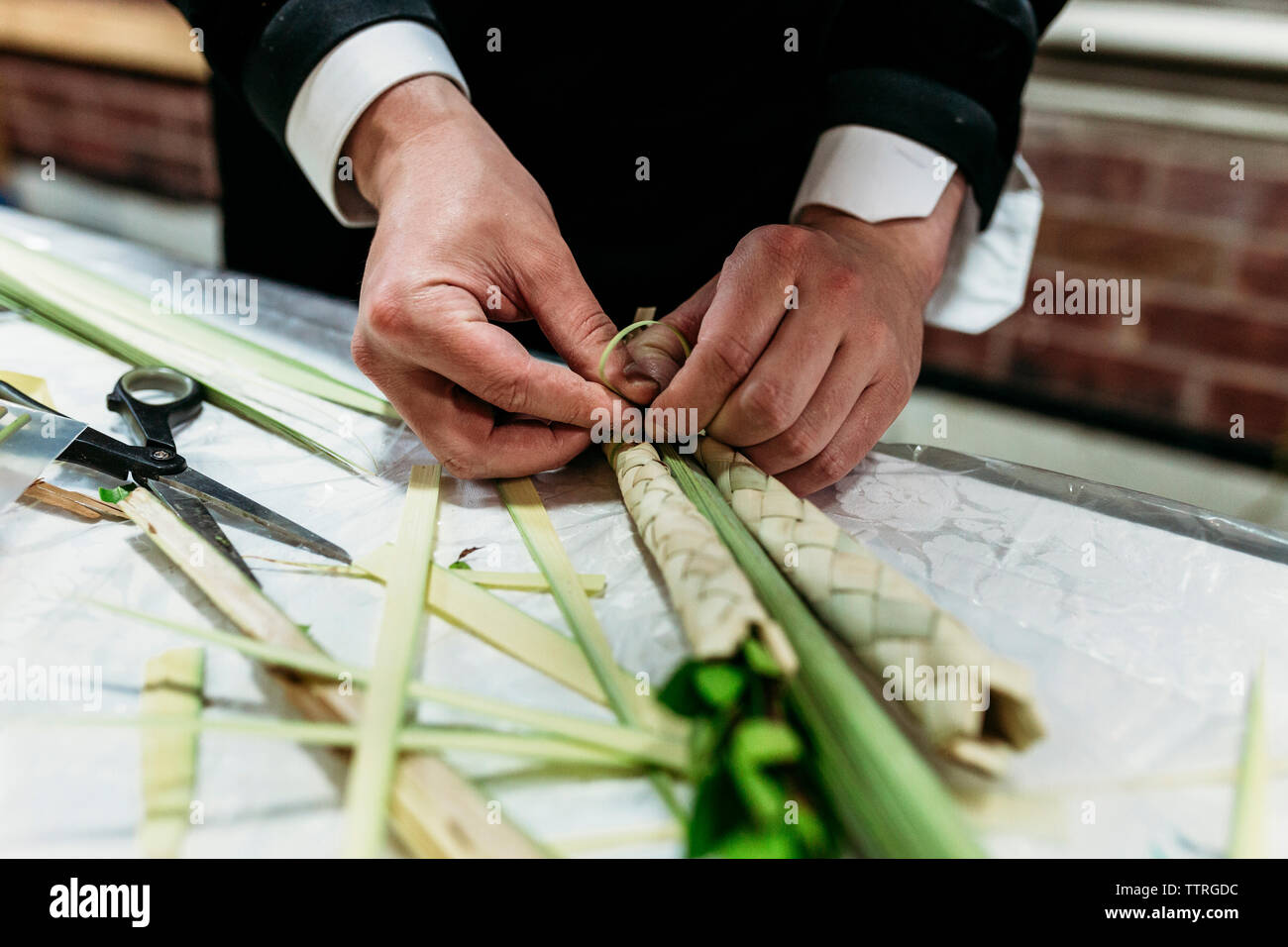 Man and artwork hi-res stock photography and images - Alamy