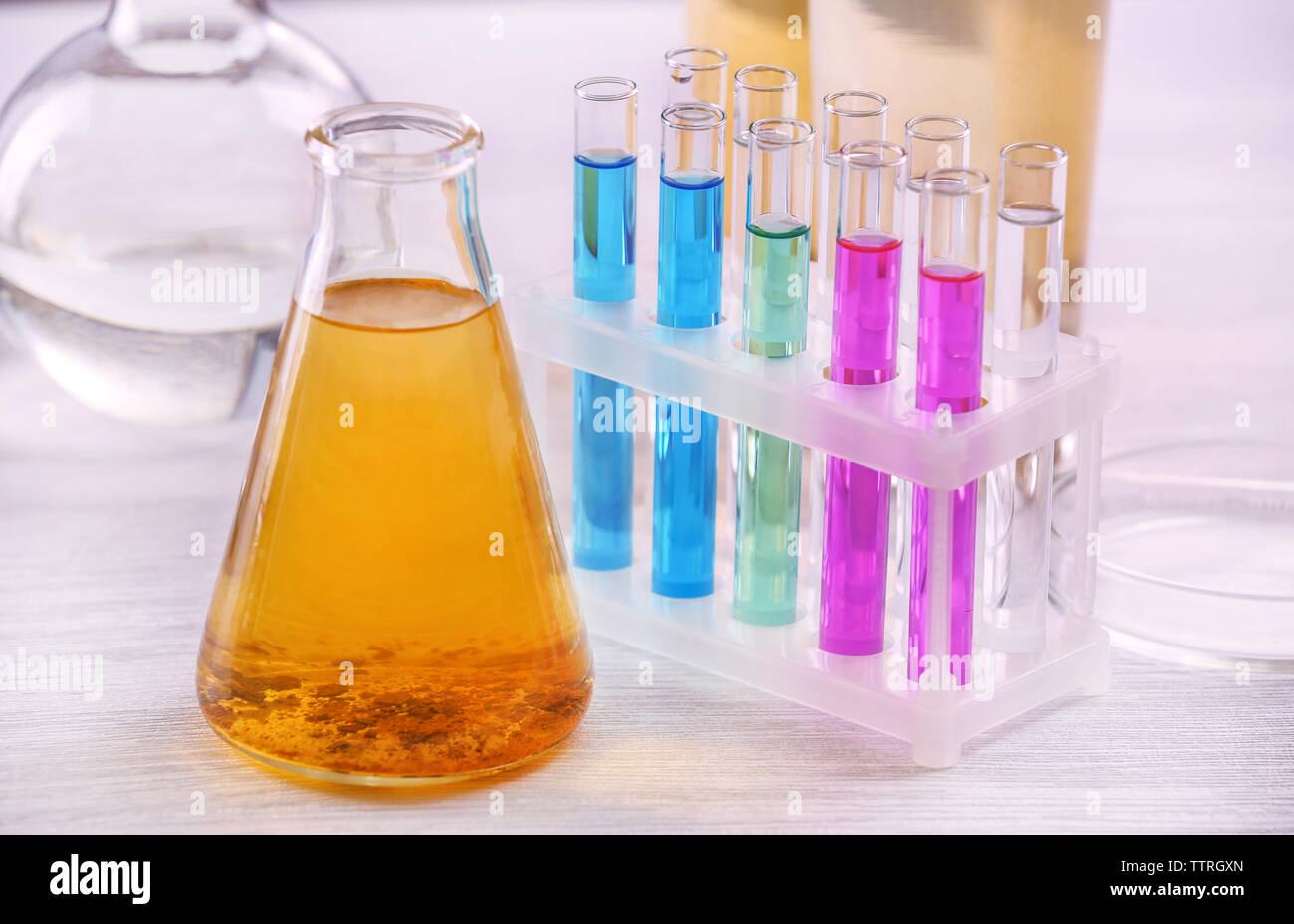 Testing dirty water in a laboratory Stock Photo - Alamy