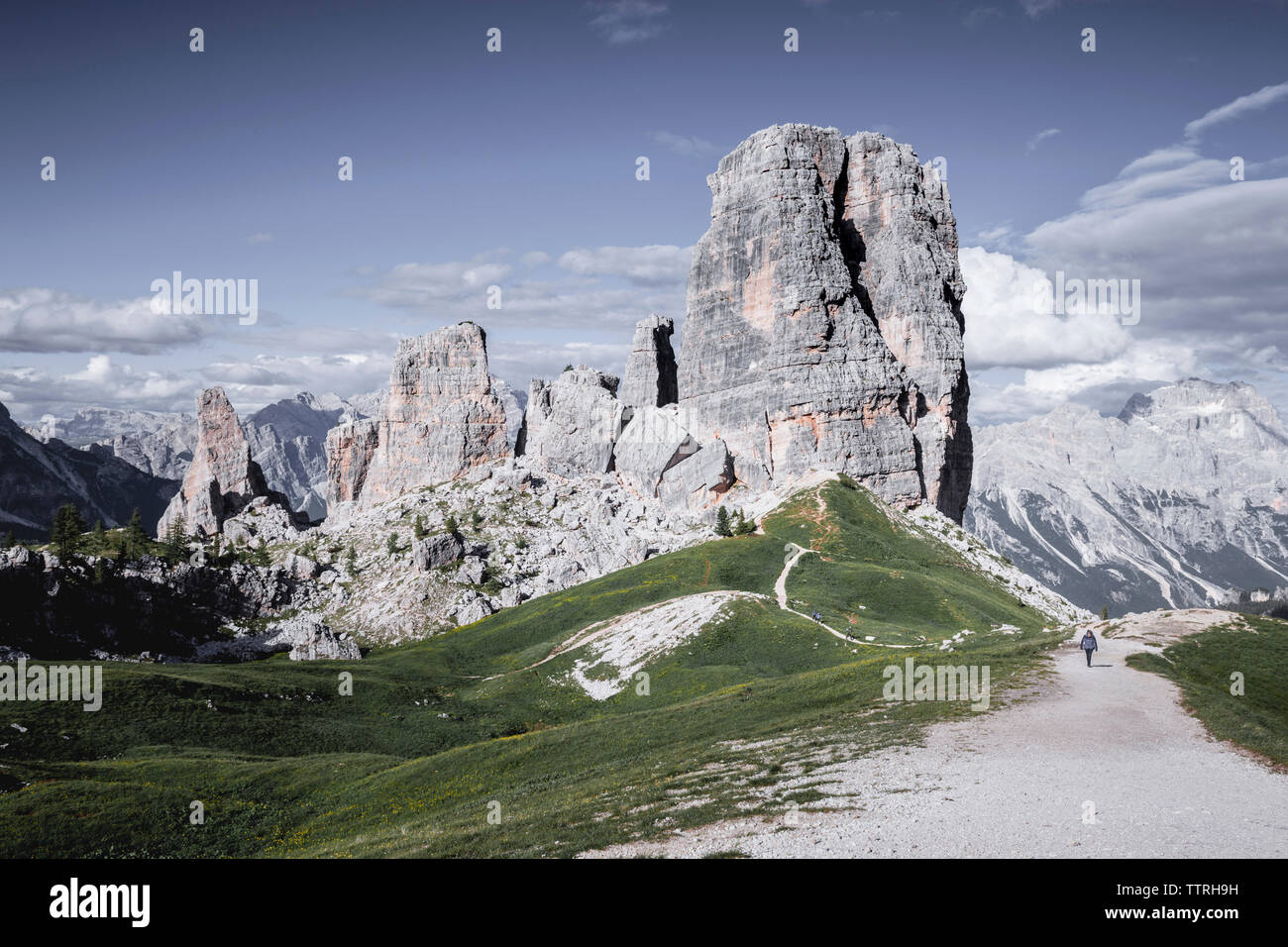 Sky idyllic hi-res stock photography and images - Alamy