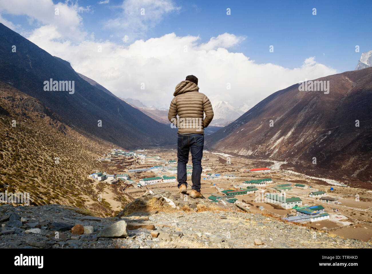 View mt everest from everest hi-res stock photography and images - Alamy