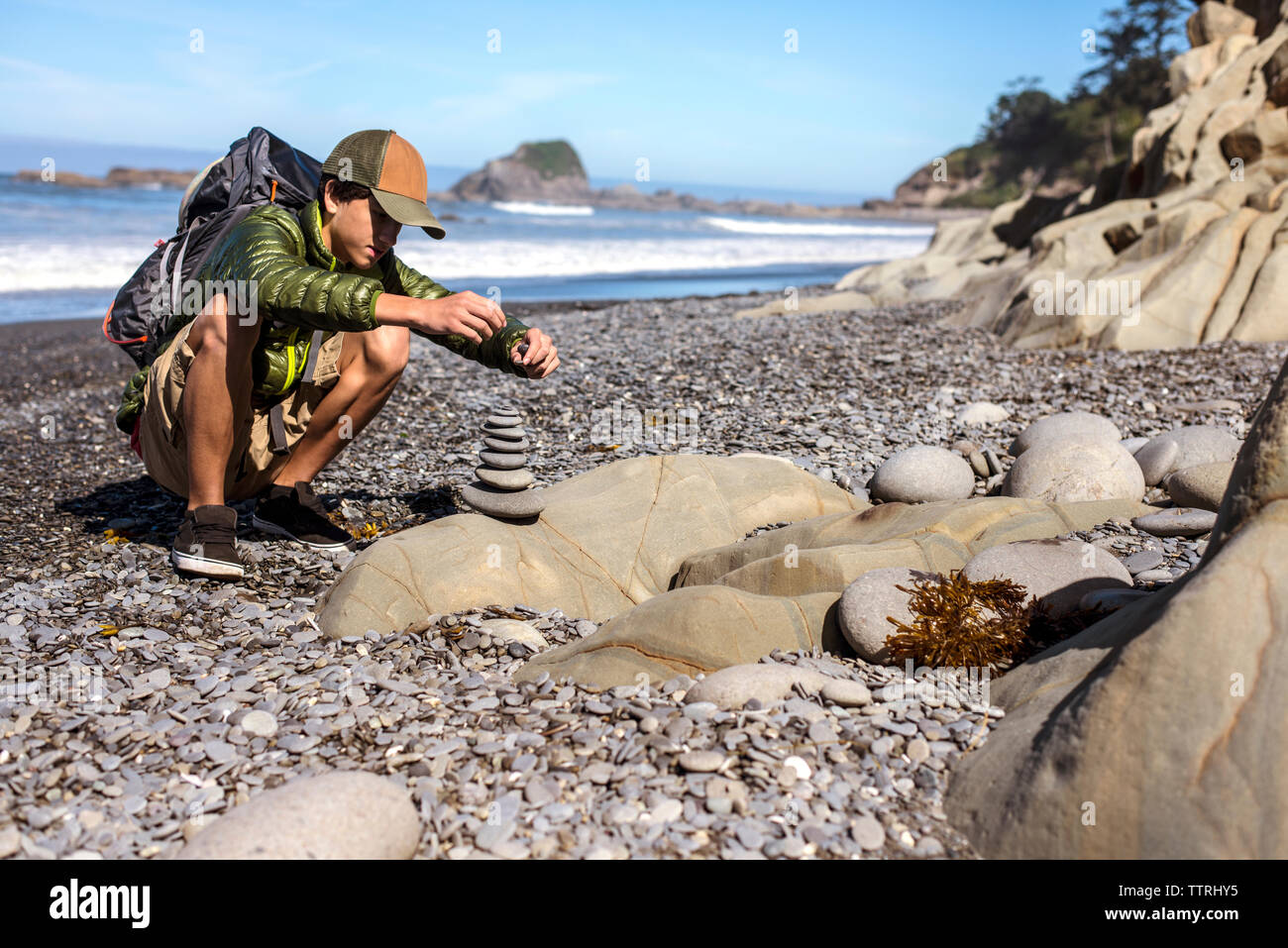 Stacking stones hi-res stock photography and images - Alamy