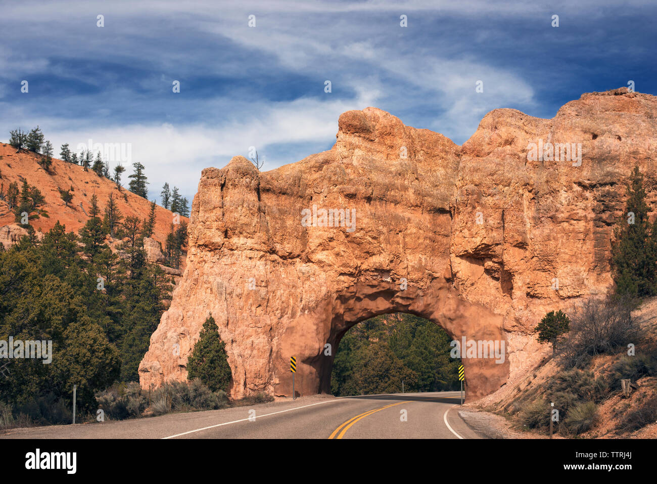 Sky and arch hi-res stock photography and images - Alamy