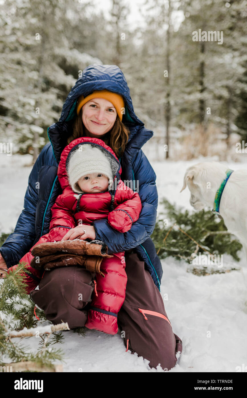 Mother daughter portrait hi-res stock photography and images - Alamy