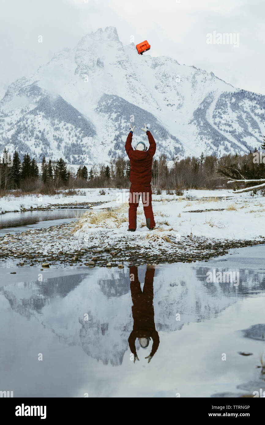 Throwing box hi-res stock photography and images - Alamy