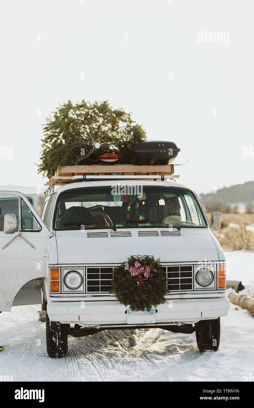 Old white van hi-res stock photography and images - Alamy
