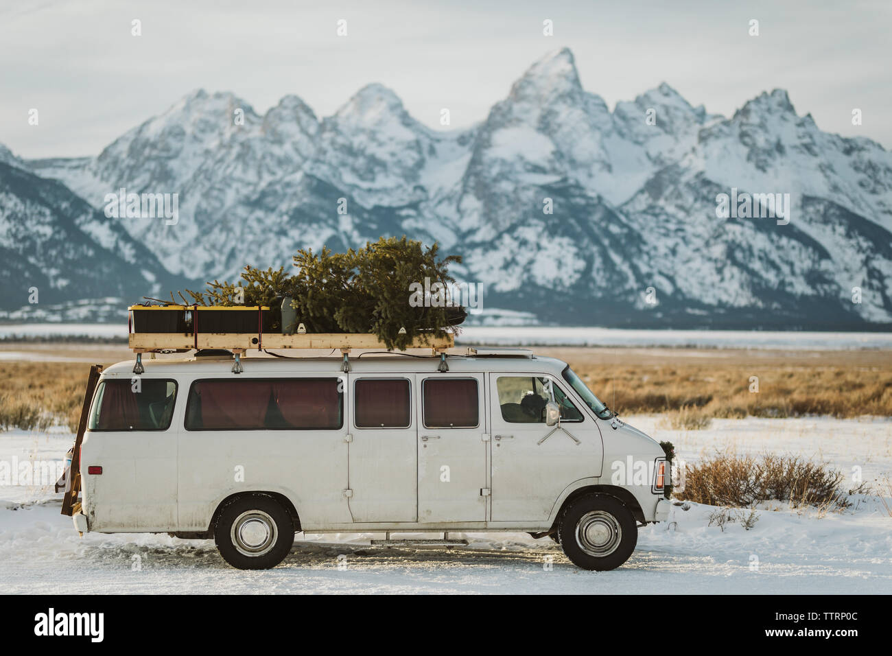 Old white van hi-res stock photography and images - Alamy