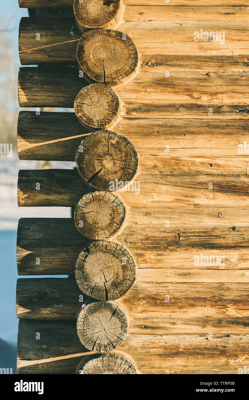 Log rounds hi-res stock photography and images - Alamy