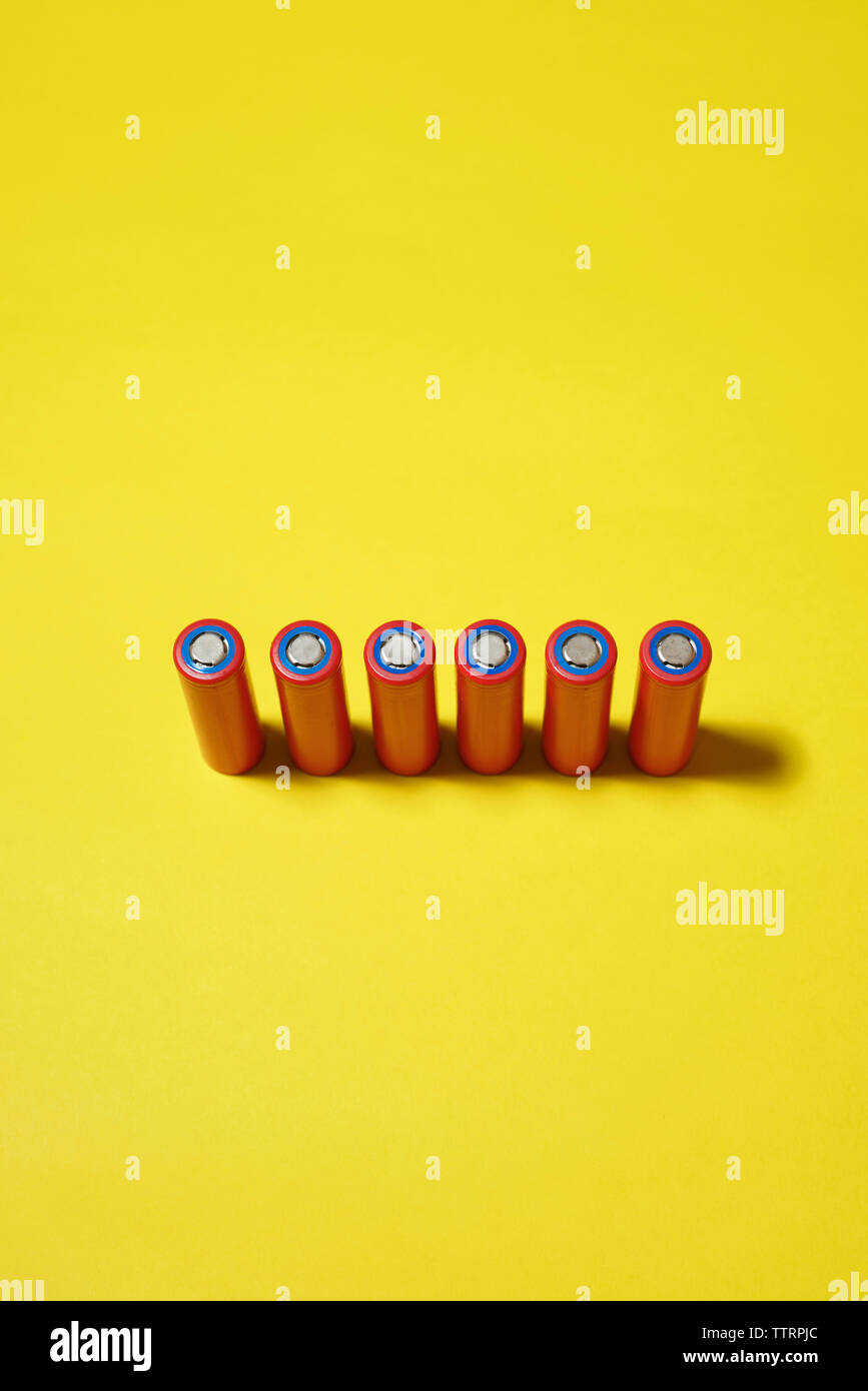 Yellow batteries hi-res stock photography and images - Alamy