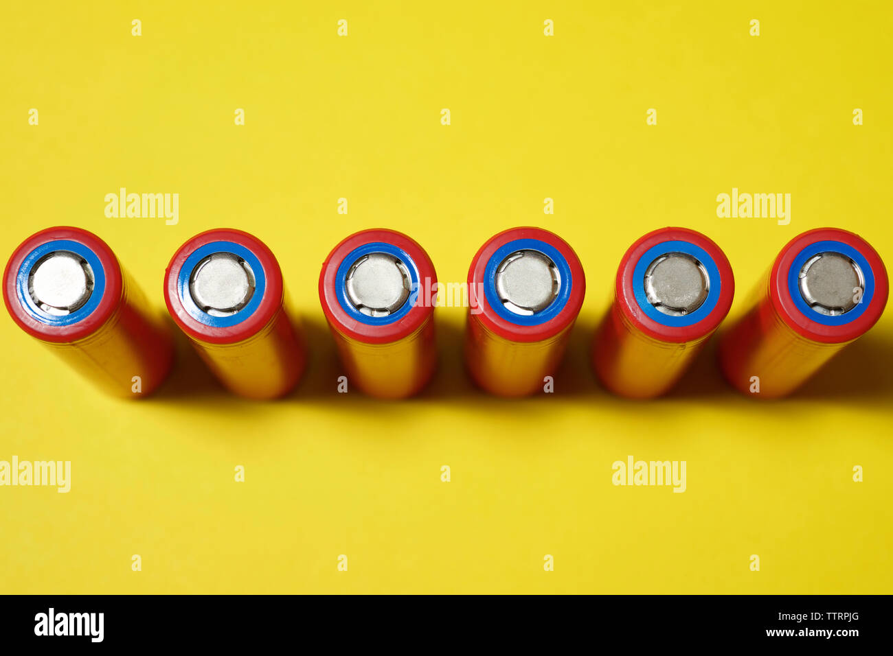 Yellow batteries hi-res stock photography and images - Alamy