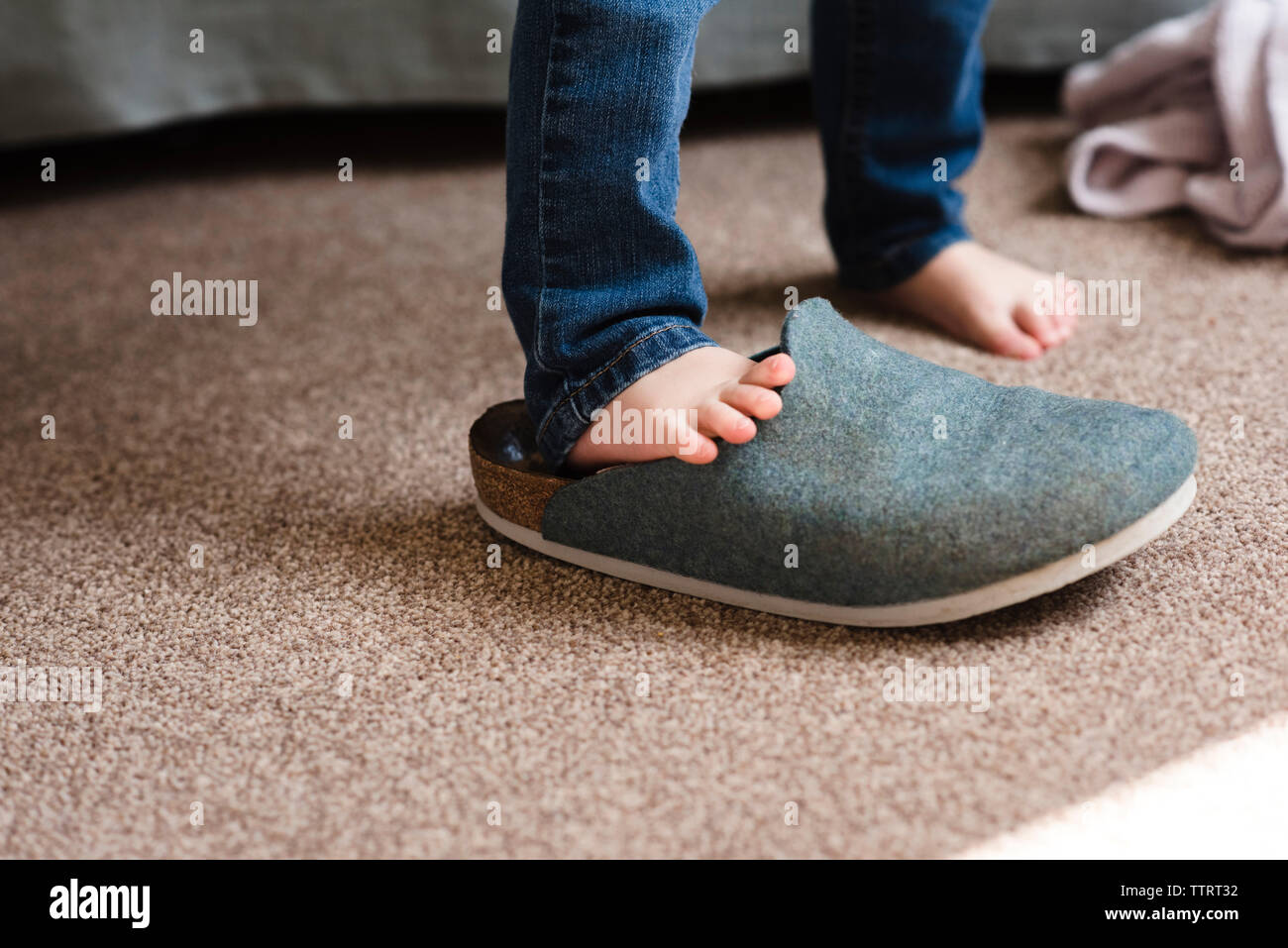 Wearing one shoe hi-res stock photography and images - Alamy