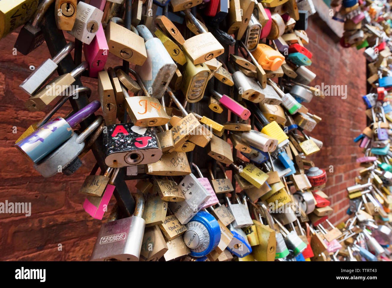 Pad locks hi-res stock photography and images - Alamy