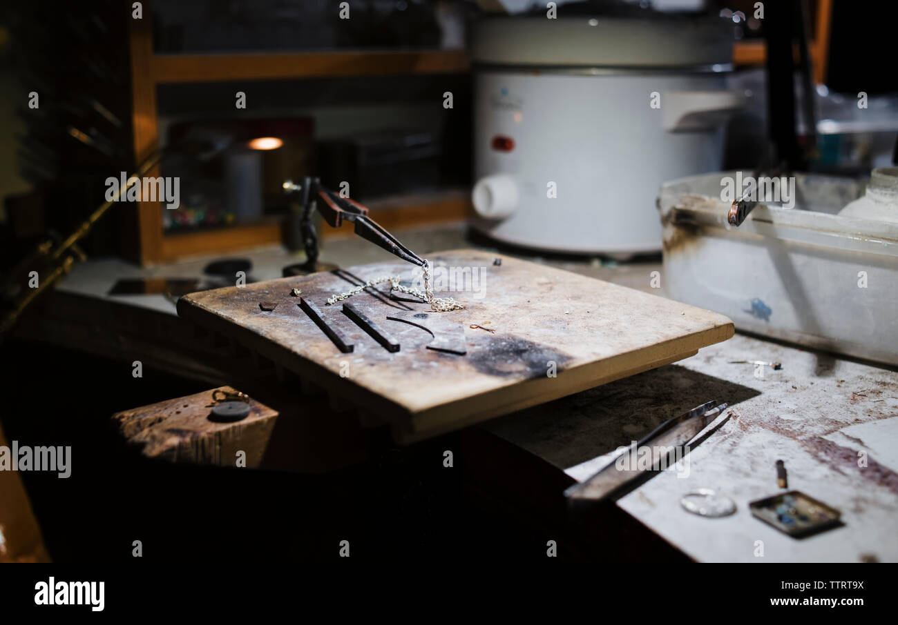 Metal on workbench hi-res stock photography and images - Alamy