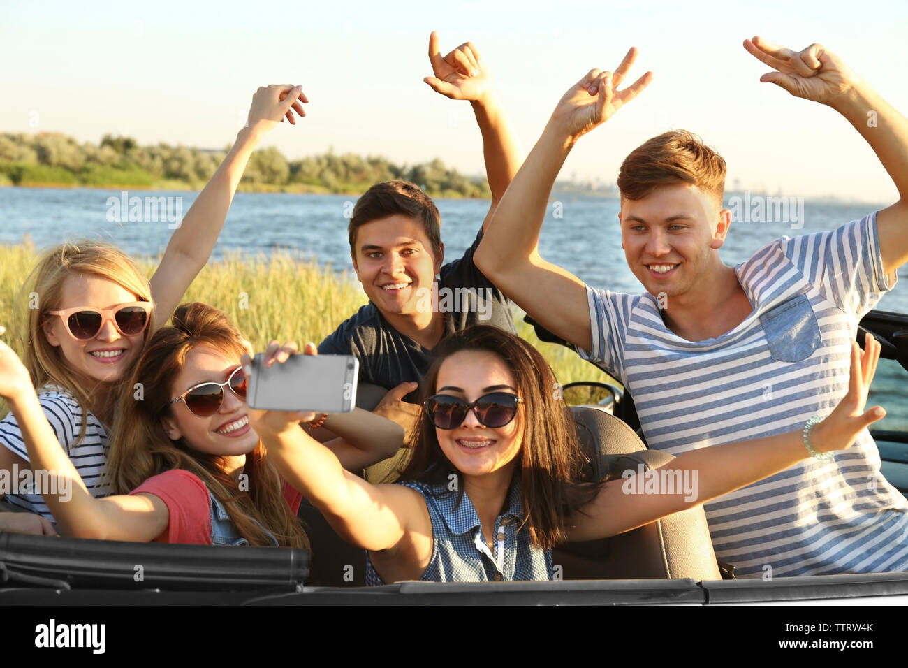 Selfie in car hi-res stock photography and images - Alamy