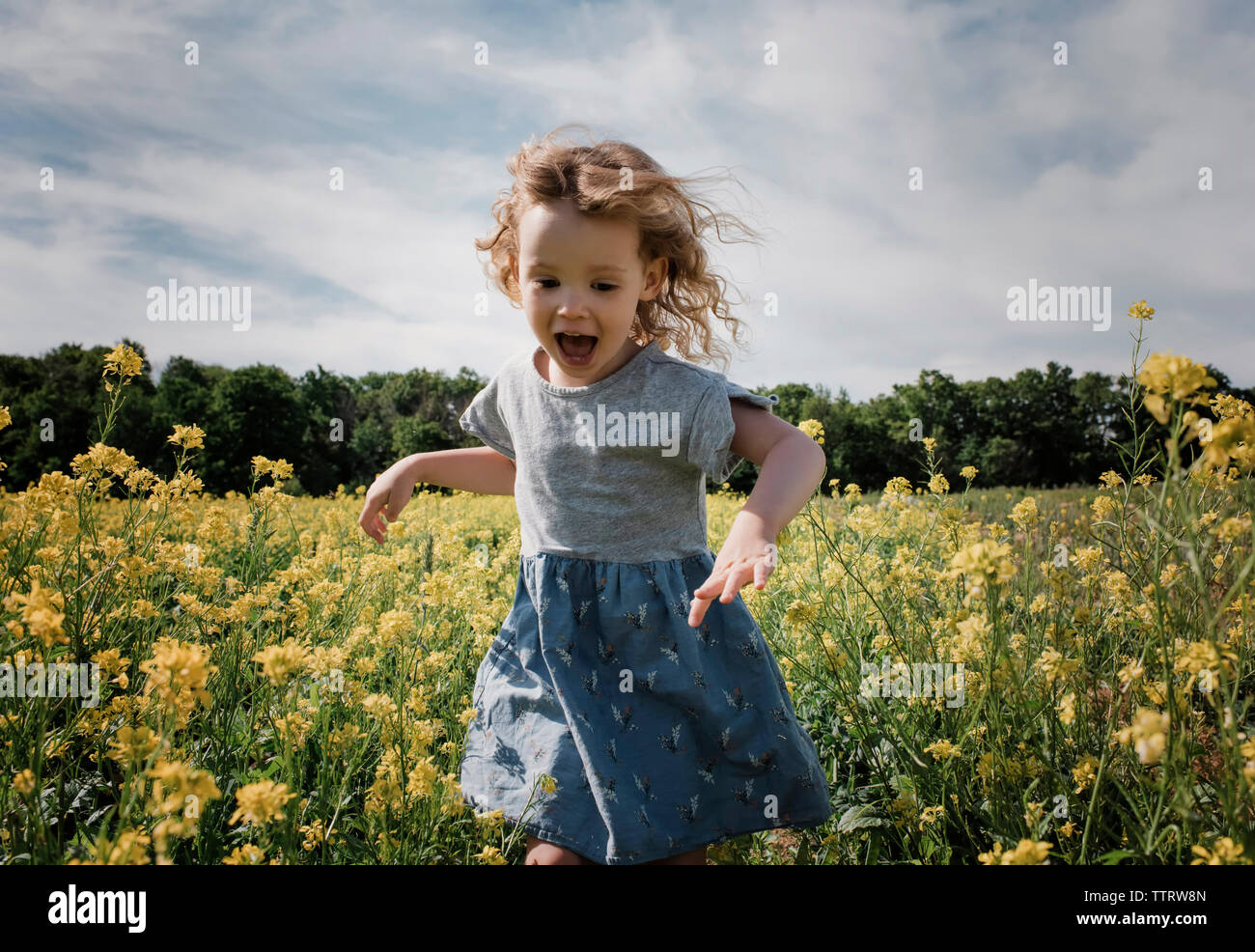Running standing hi-res stock photography and images - Alamy