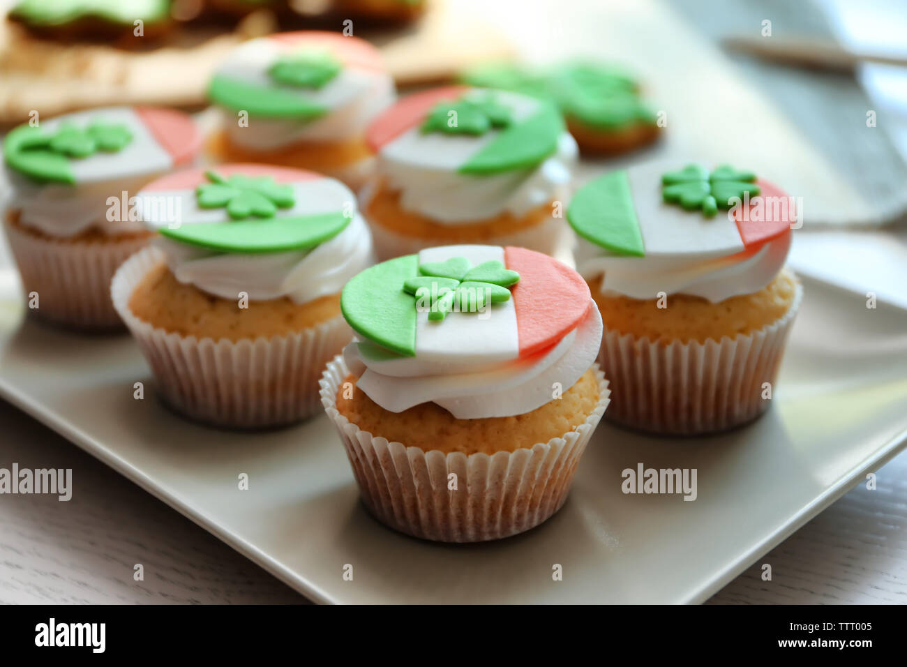 Cake clover on color hi-res stock photography and images - Alamy