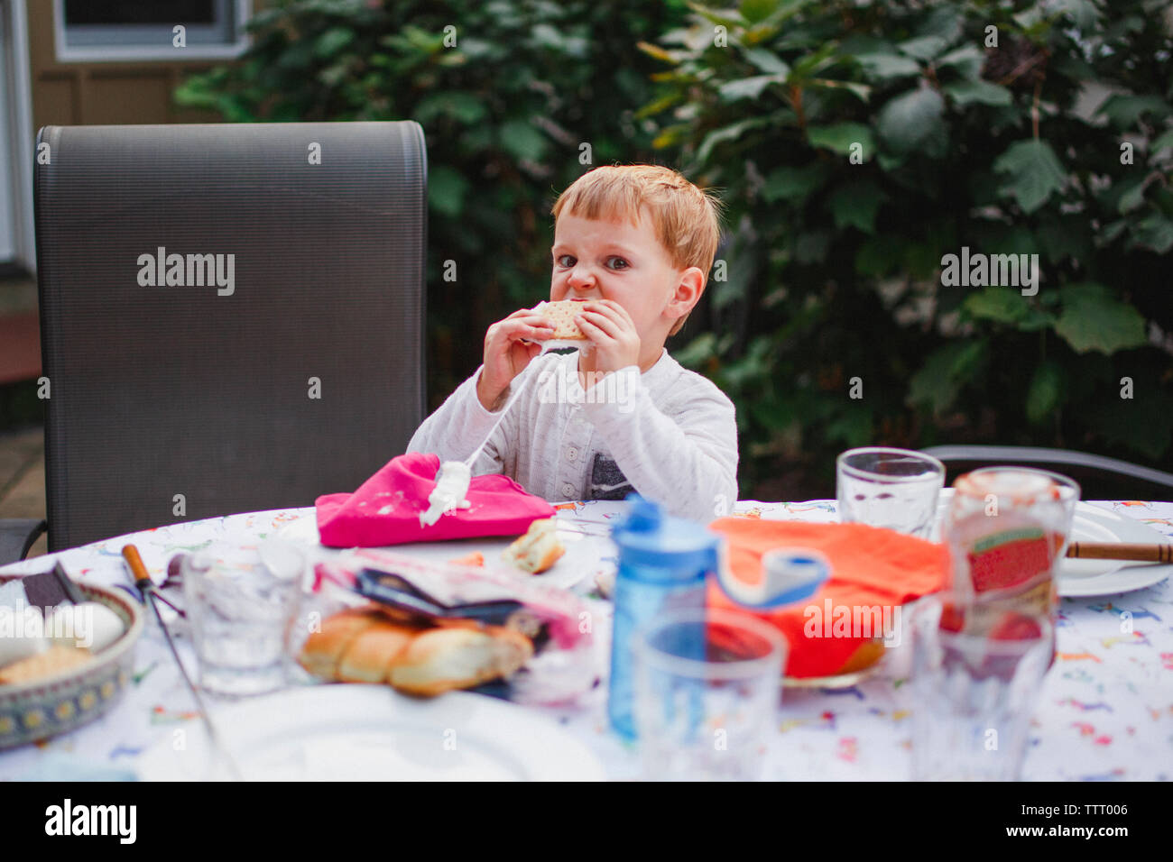 Messy boy hi-res stock photography and images - Alamy