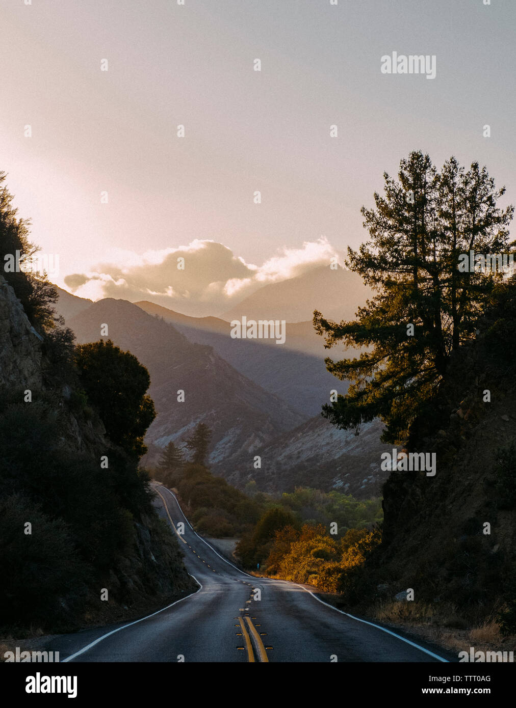 Ojai mountains hi-res stock photography and images - Alamy