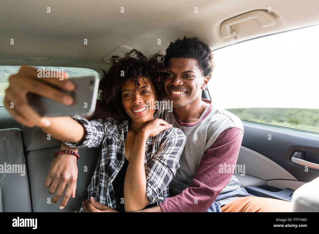 Selfie in car hi-res stock photography and images - Alamy