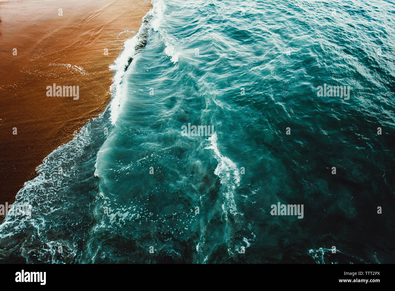 Wet sea shore hi-res stock photography and images - Alamy