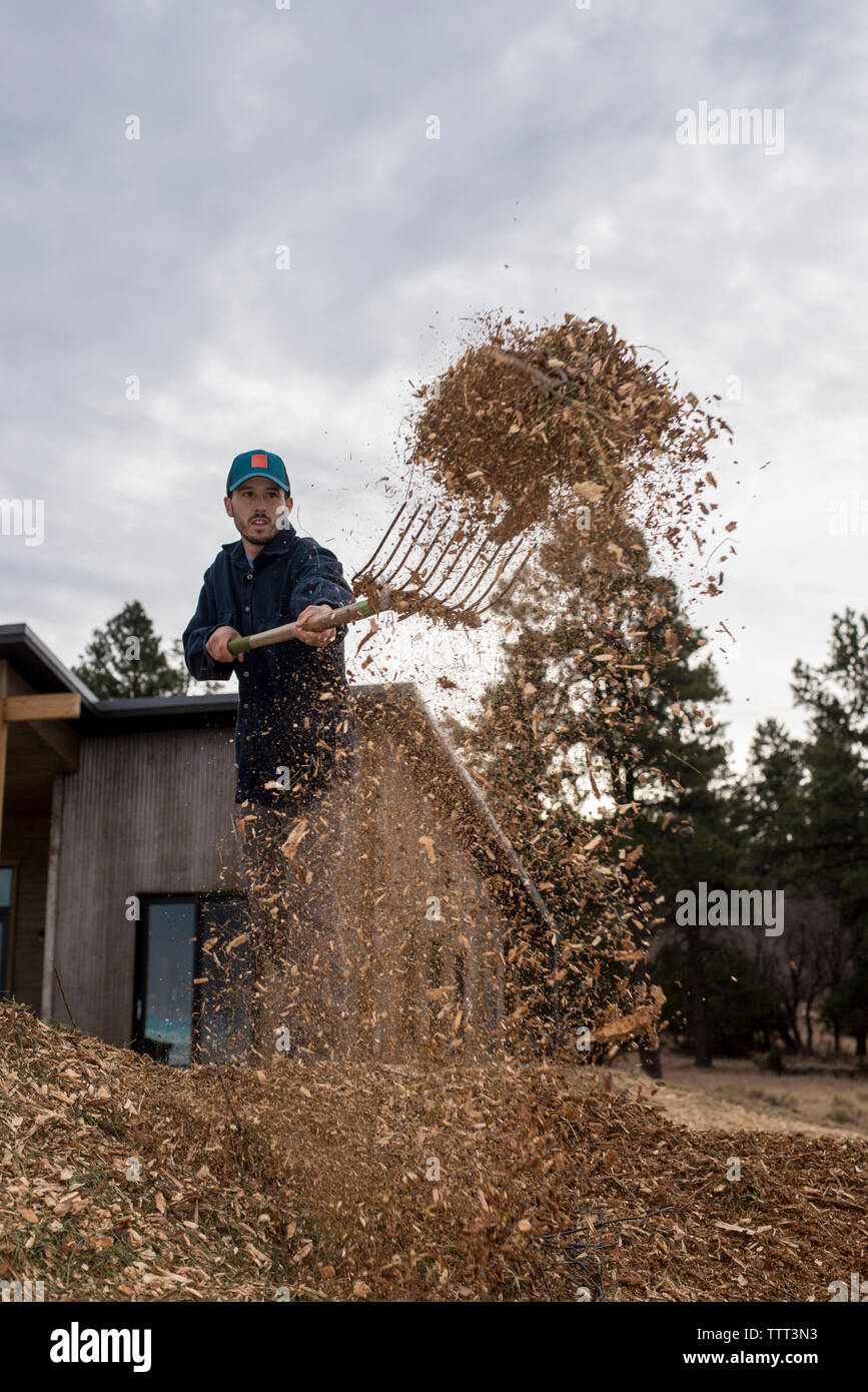 Gardening fork hi-res stock photography and images - Alamy
