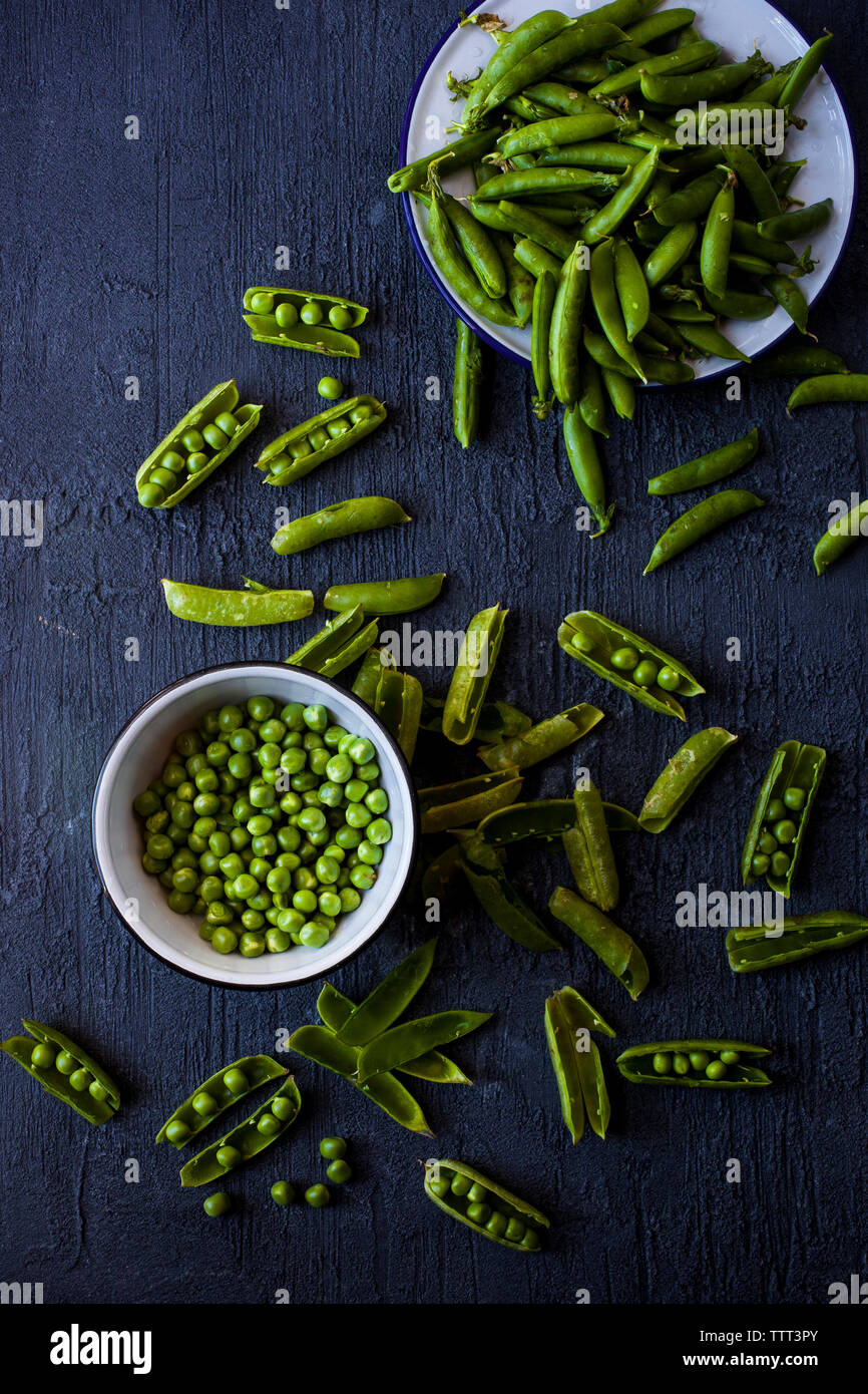 Large Group Of Peas High Resolution Stock Photography and Images - Alamy