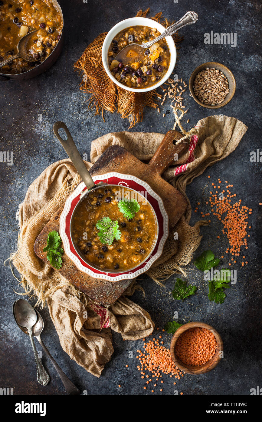 Slate serving board hi-res stock photography and images - Alamy