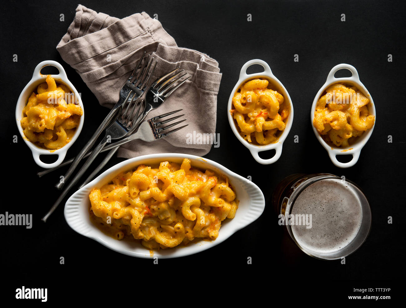 Macaroni bowls hi-res stock photography and images - Alamy