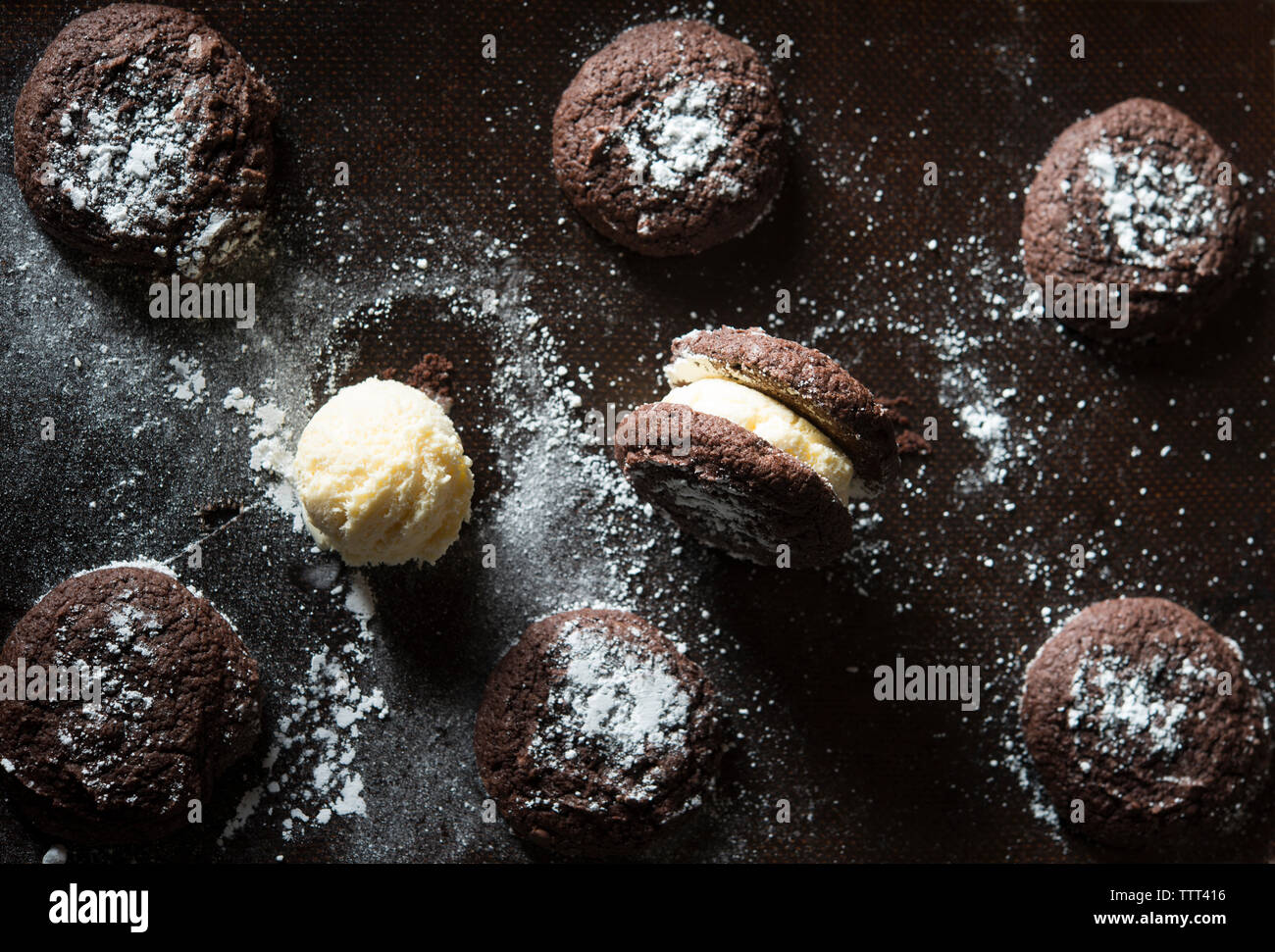 Ice sandwiches hi-res stock photography and images - Alamy