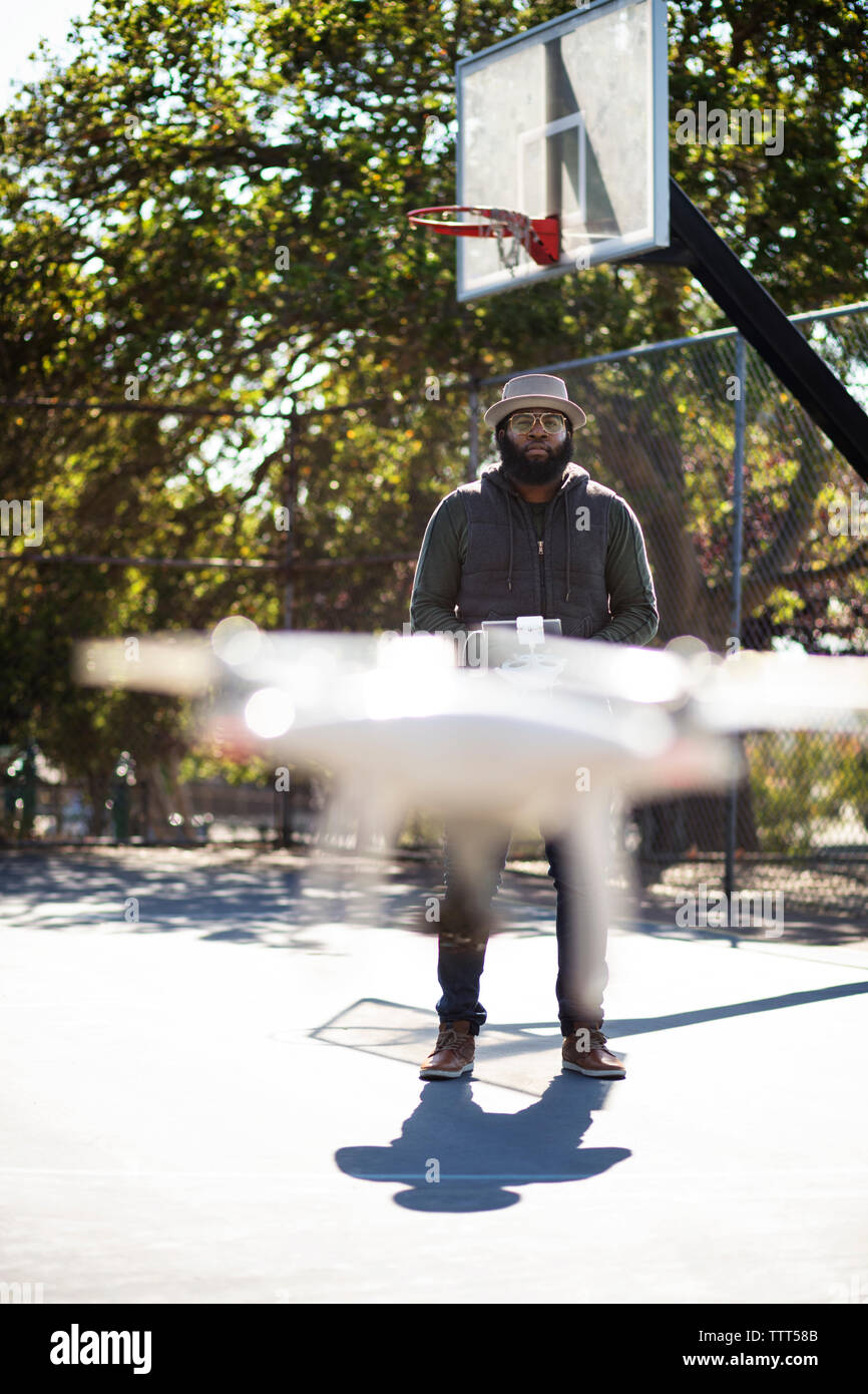 Flying drone hi-res stock photography and images - Alamy