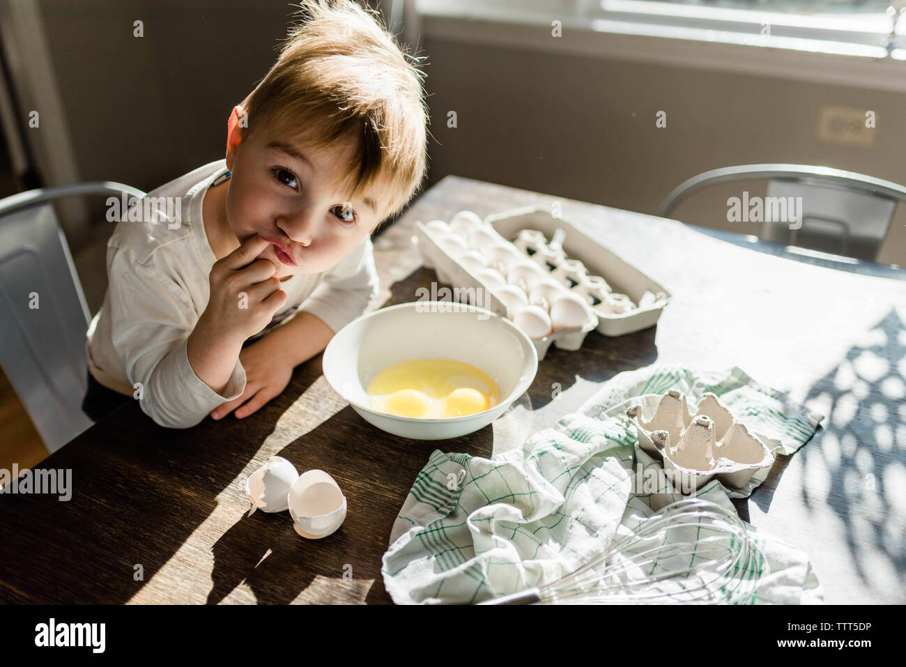 Light and contrast hi-res stock photography and images - Alamy