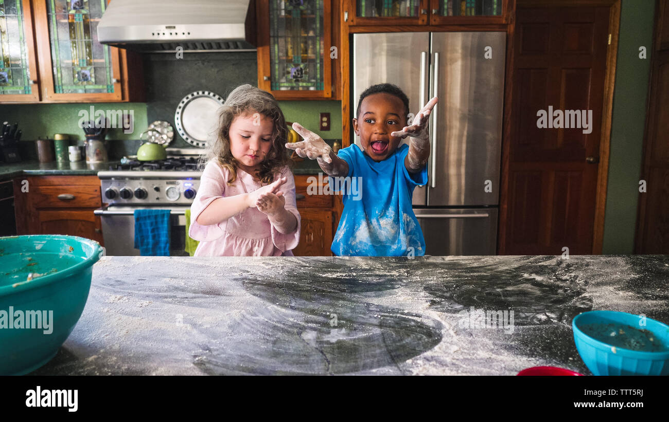 Kitchen disaster hi-res stock photography and images - Alamy
